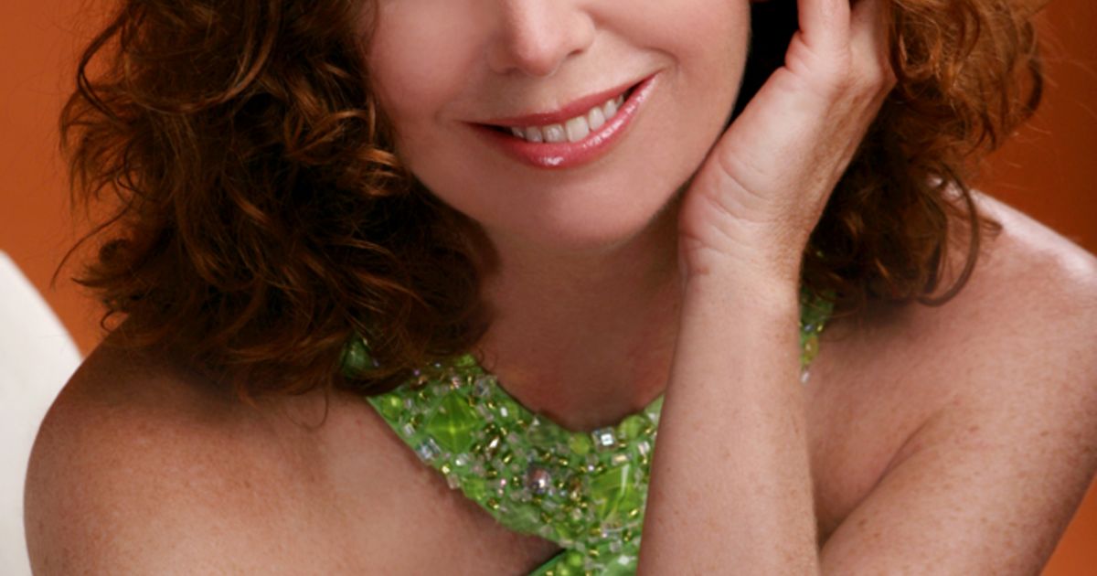 Vocalist, songwriter Elizabeth Lamers to perform at Troesh - La Sierra News