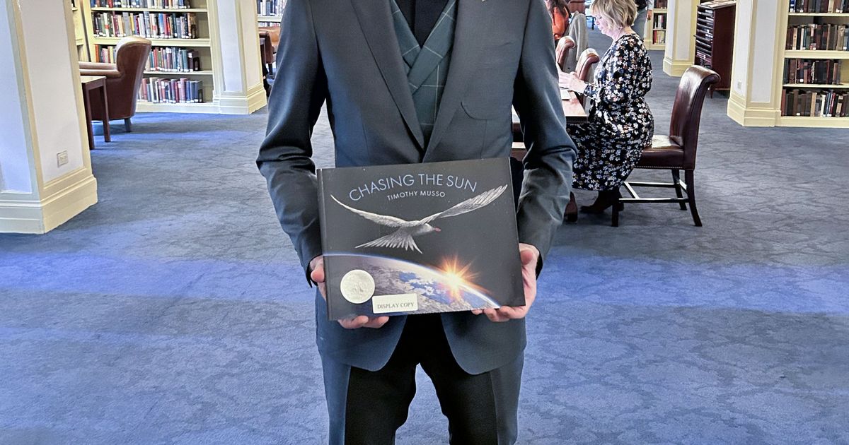 Art prof’s Arctic tern picture book wins Riverby prize - La Sierra News